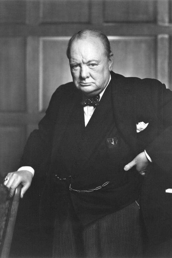 El león rugiente: retrato de Churchill - Yousuf Karsh - Arte Titlán